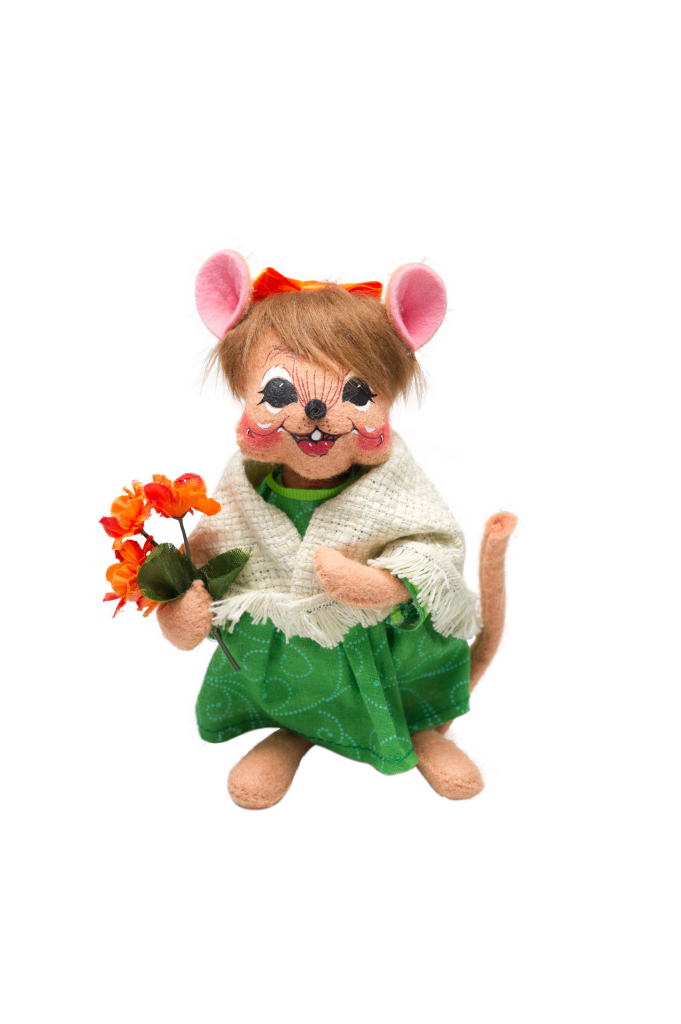 6in St. Patrick's Girl Mouse 2013 - Annalee Dolls