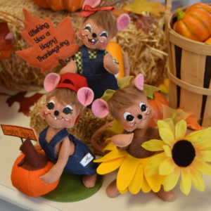 6in "Sunny" Sunflower Mouse - Annalee Dolls