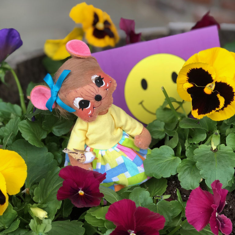 6in Spring Girl Mouse 2020 | Annalee Dolls