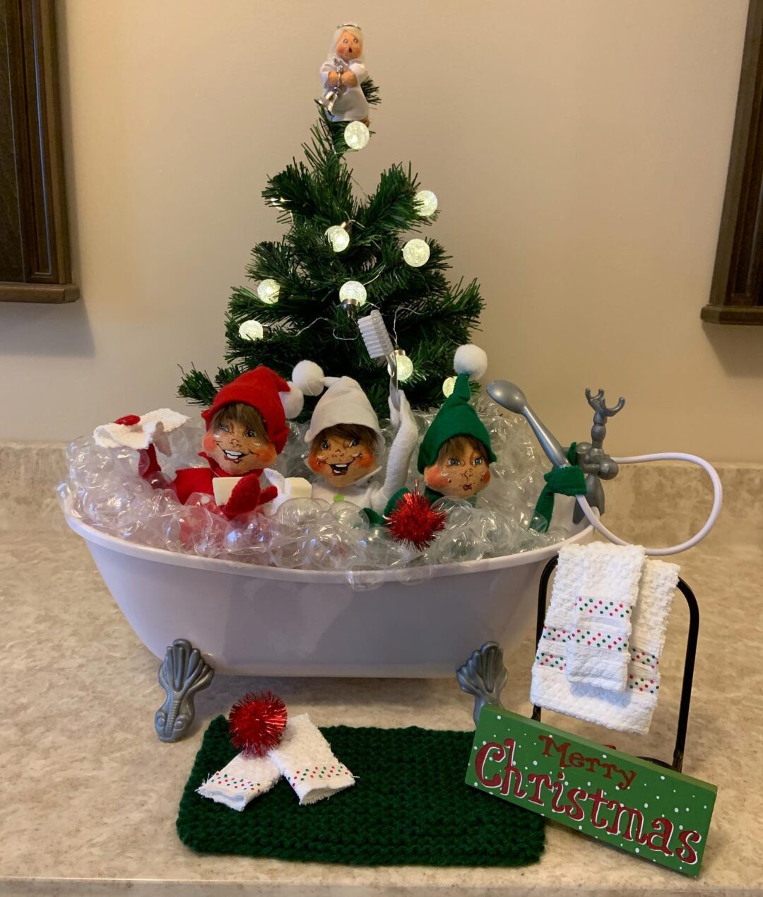 2020 Holiday Photo Contest Winners - Annalee Dolls