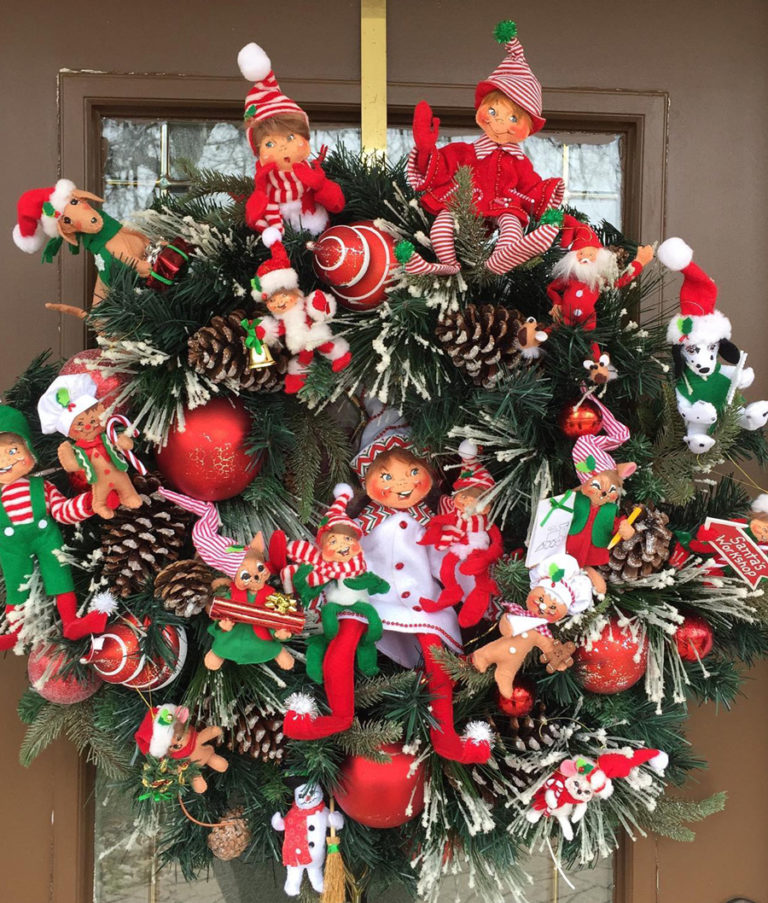 2020 Holiday Photo Contest Winners - Annalee Dolls