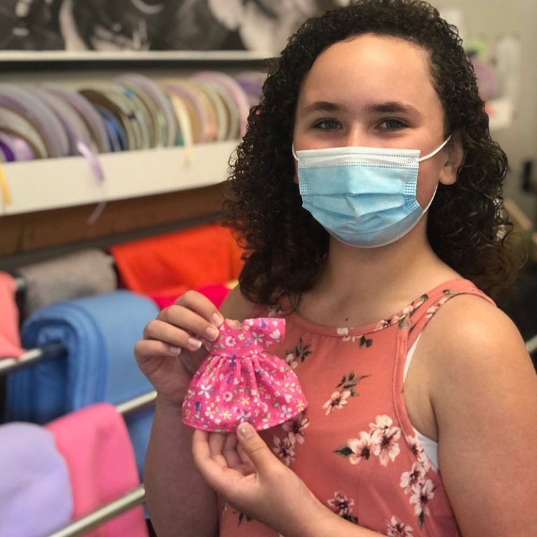 Meet Hannah - Annalee Dolls