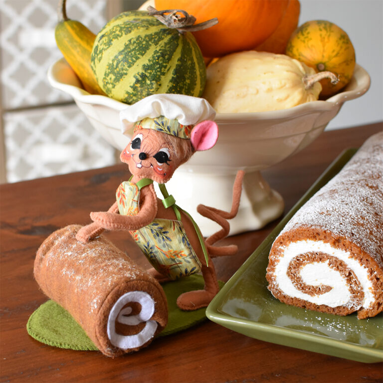 6in Pumpkin Roll Chef Mouse - Annalee Dolls