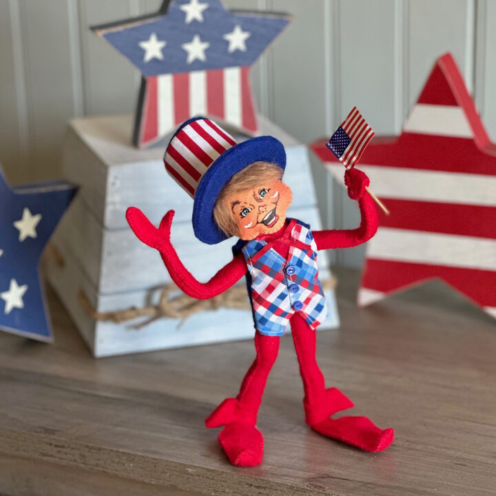 Elf On The Shelf NorthPole Pro™ - DIY Posable Elf Doll Kit For 12-14 ...