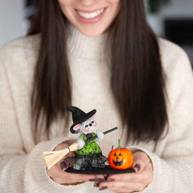 3in Spooky Sublime Witch Mouse - Annalee Dolls